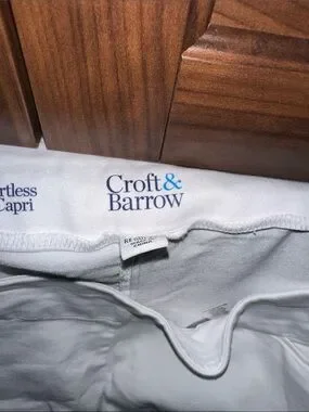 croft & barrow | Pants & Jumpsuits | Croft Barrow White Capri Pants ...